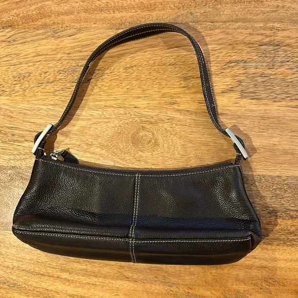 Ili | Bags | Vintage Super Cute 200s Fashion Ili New York 00 Genuine ...